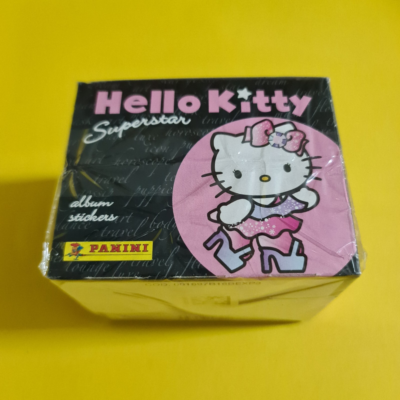 Hello Kitty Panini Box with 50 Packs of Stickers Album ( Latin Edition ...