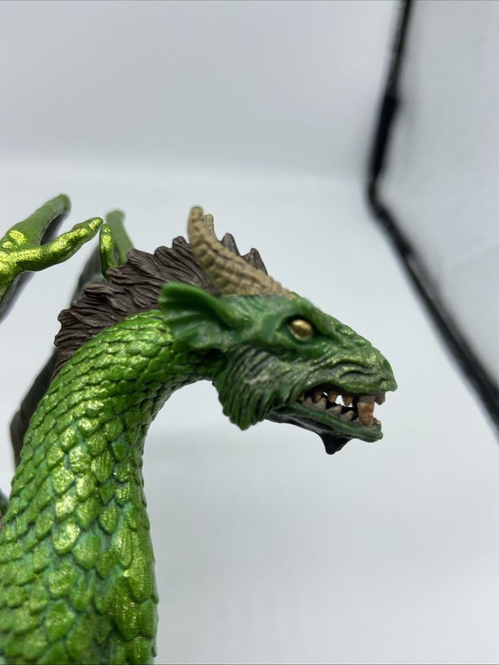 Forest Dragon Fantasy Figure Safari LTD 2010 Green Wings Model Statue ...