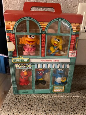 Playskool Sesame Street Friends Figures Hooper’s Neighborhood Store Set ...