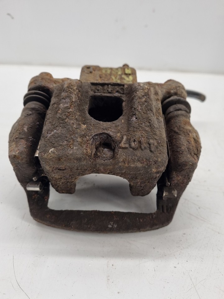 LEXUS RX300 RIGHT REAR BRAKE CALIPER + BRAKE CARRIER | eBay