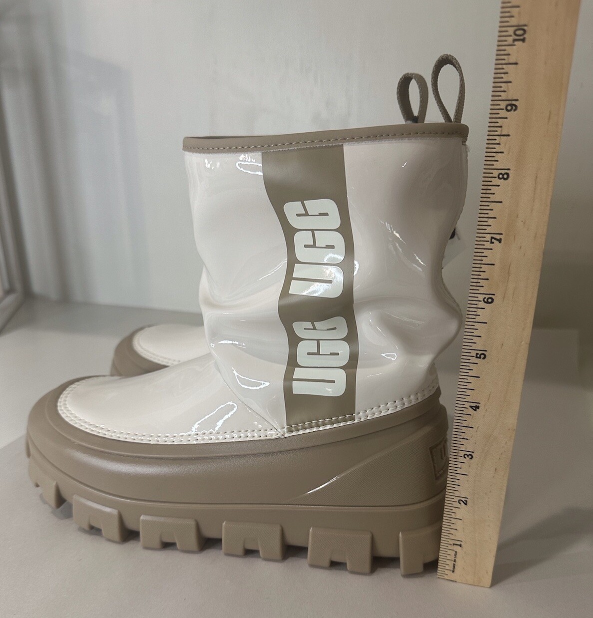 UGG Women’s Classic Brellah Mini Waterproof Rain Boots White/Ivory Size ...