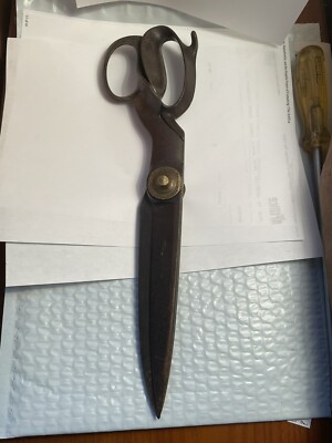 Tools, Scissors & Measures - Antique Scissor