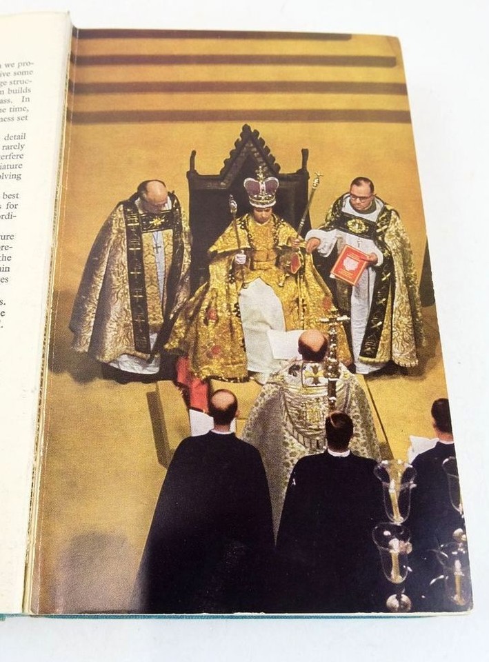 THE LEICA WAY: THE LEICA PHOTOGRAPHER'S COMPANION - Matheson, Andrew ...