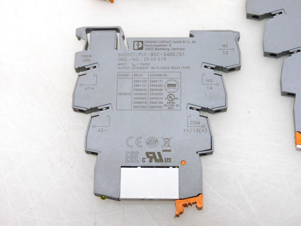 LOT OF 4 PHOENIX CONTACT RELAY BASE 2966016 PLC-BSC-24DC/21-21 W ...