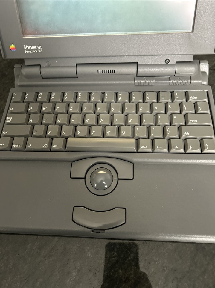 Apple Macintosh Powerbook 145 Laptop | Powers On | Sound Chimes | eBay