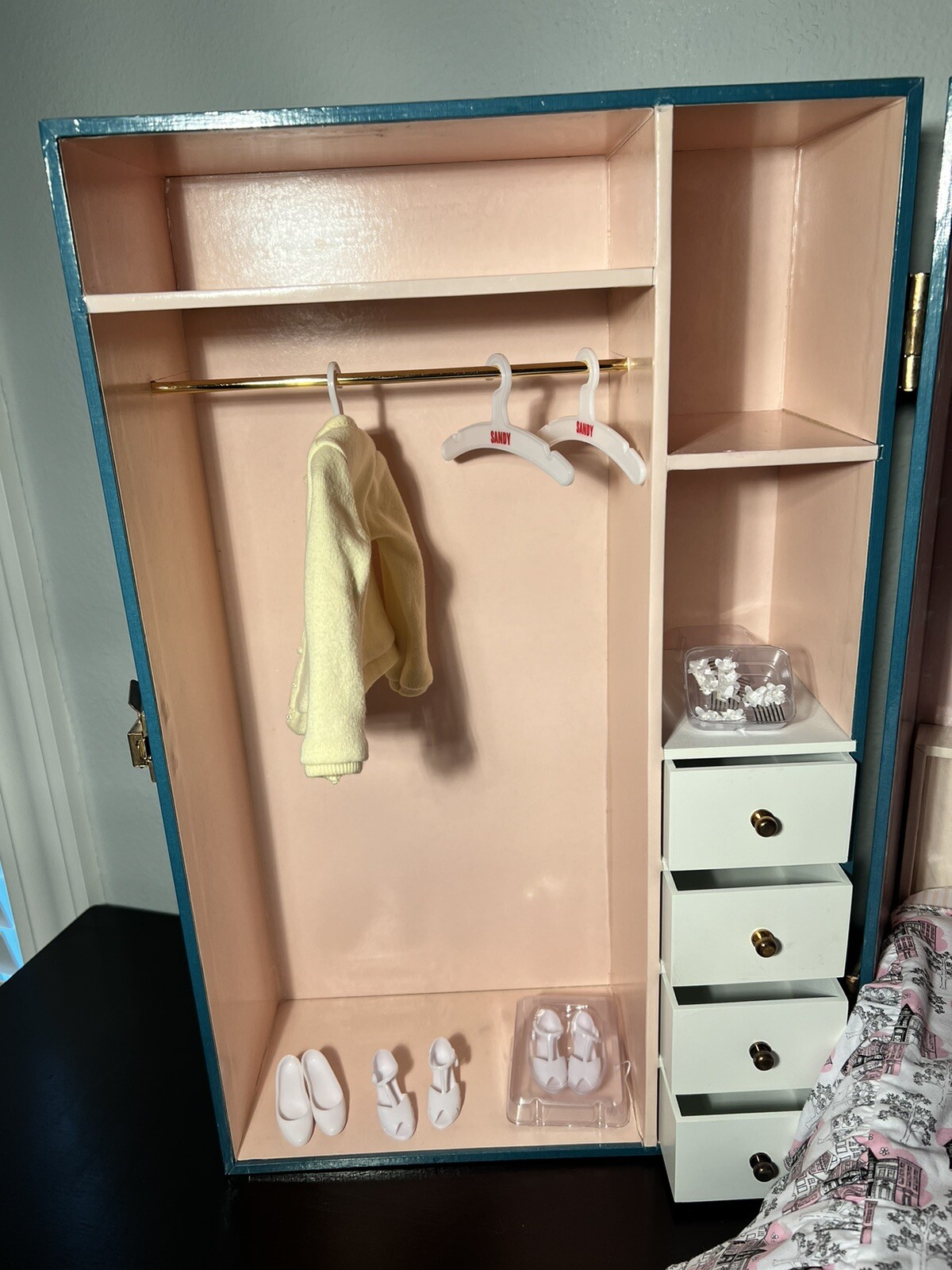 Franklin Mint Grease Sandy Doll with Bedroom Wardrobe Trunk! One of a ...
