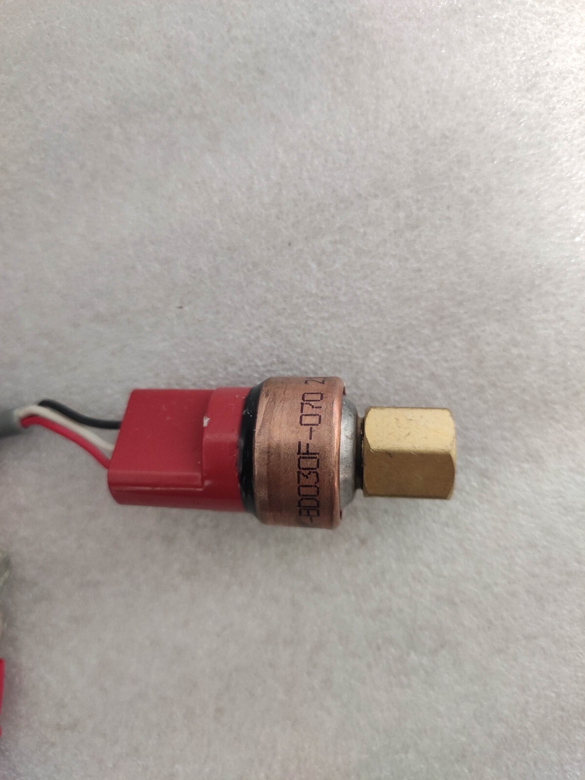 DAIKIN PRESSURE SENSOR 158795J | eBay