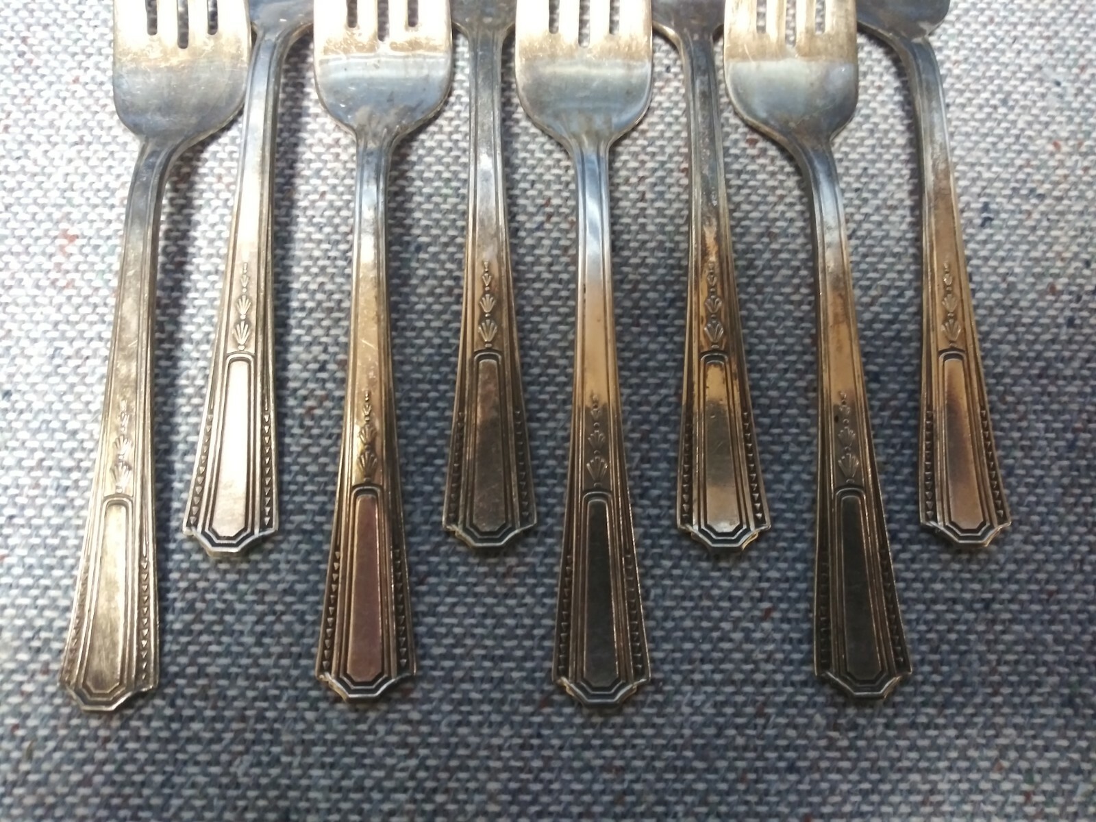 8 Fairfield Plate Silverplate Salad Forks Fairfield Three Pattern | eBay