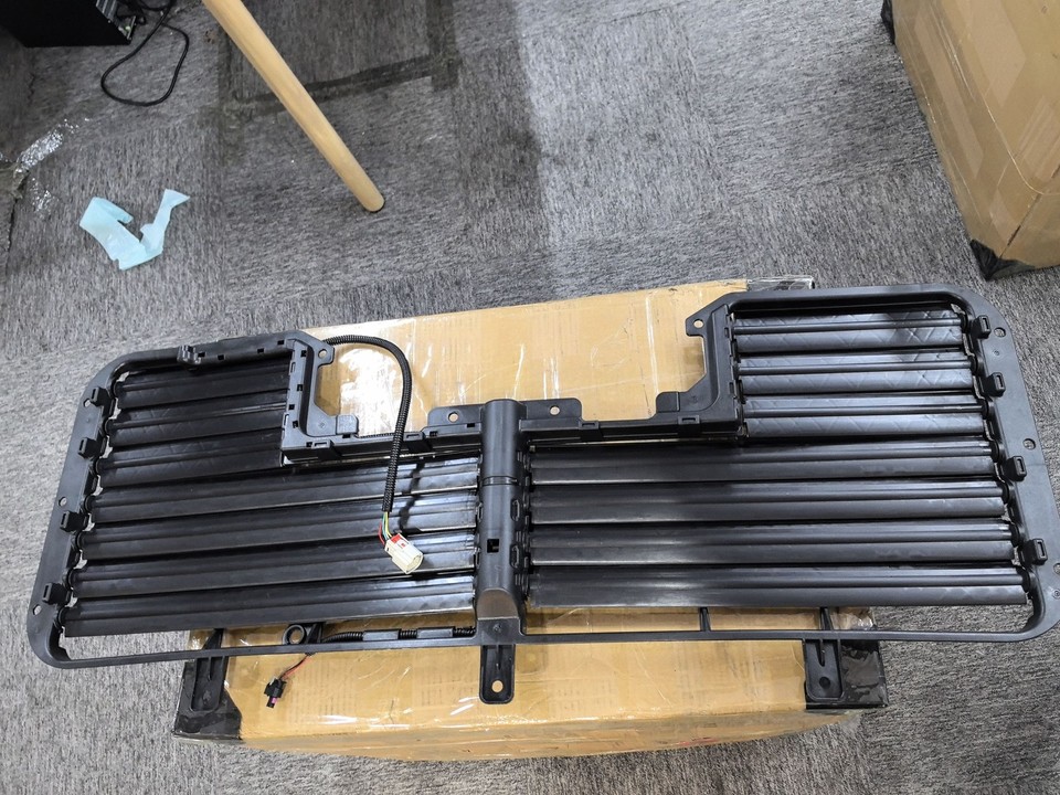 Active Grille Shutter W/Motor For 2017-2019 Chevy Silverado 1500 GMC ...