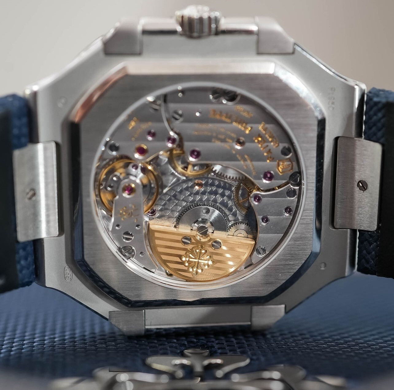 Patek Philippe 5822P-001 Cubitus Platinum Moonphase with Blue Dial ...