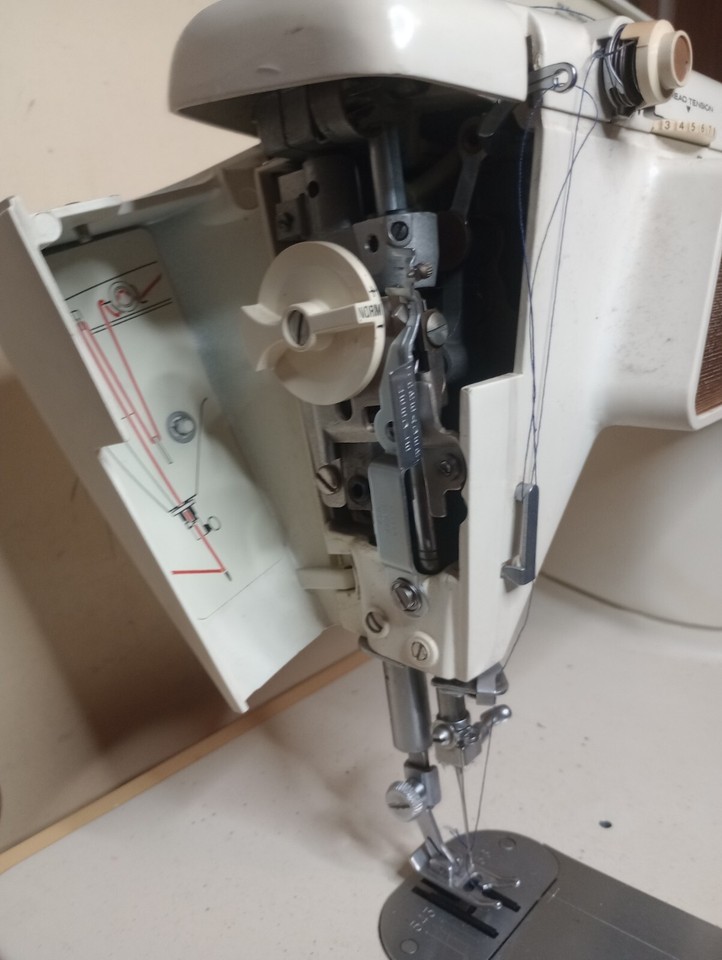 Singer Golden Touch & Sew Deluxe Zig Zag Model 750 No Power Cord ...