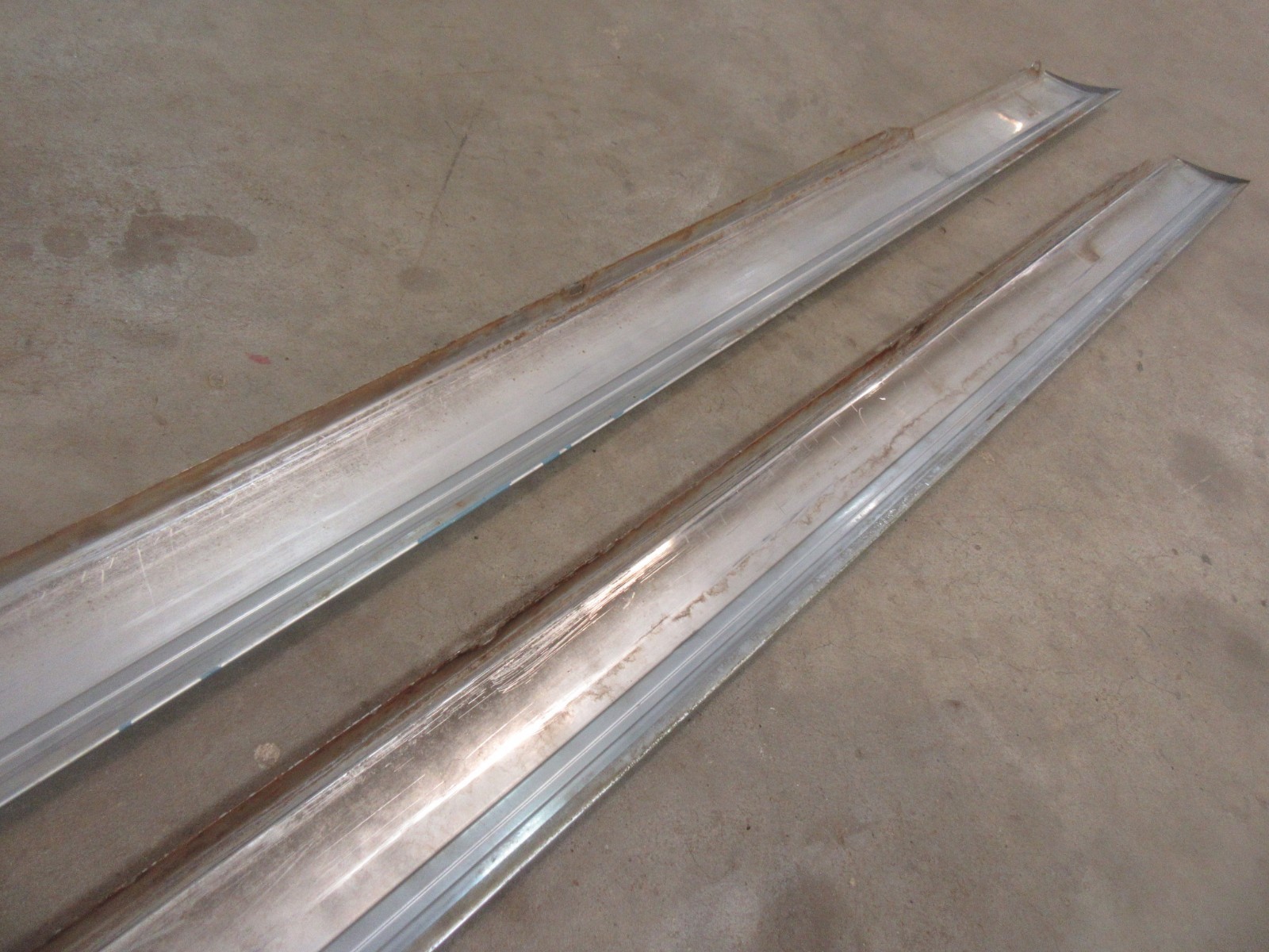 1970 Buick Skylark exterior lower rocker panel trim molding pair hot ...