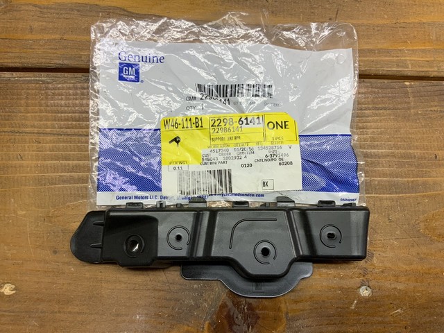 Genuine GM 22986141 OEM Front Fender Side Retainer 2013-2016 Chevrolet ...