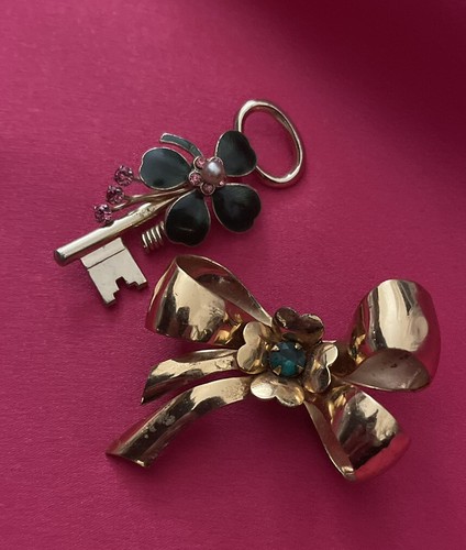 Vintage Coro Key And Bow - Brooch Pin (INV #10) | eBay
