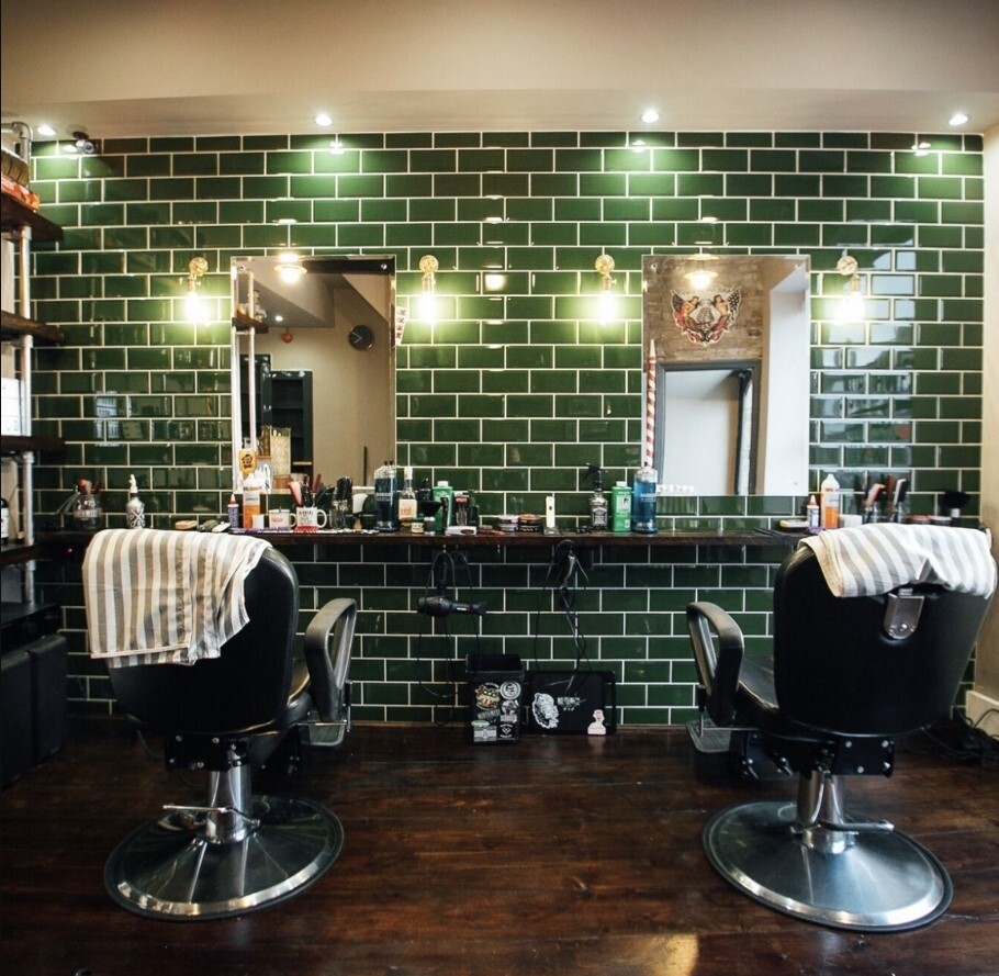 Glossy Bottle Green Ceramic Brick Subway Metro Tile Bevelled Edge ...