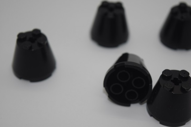 5 LEGO Black 3x3x2 Cones 6233 BULK Lot City Rocket Step Space Ship Roof ...