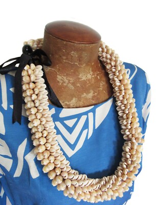 Vintage Style Hawaiian Thick Light Beige Cowrie Sea Shell Lei Necklace ...
