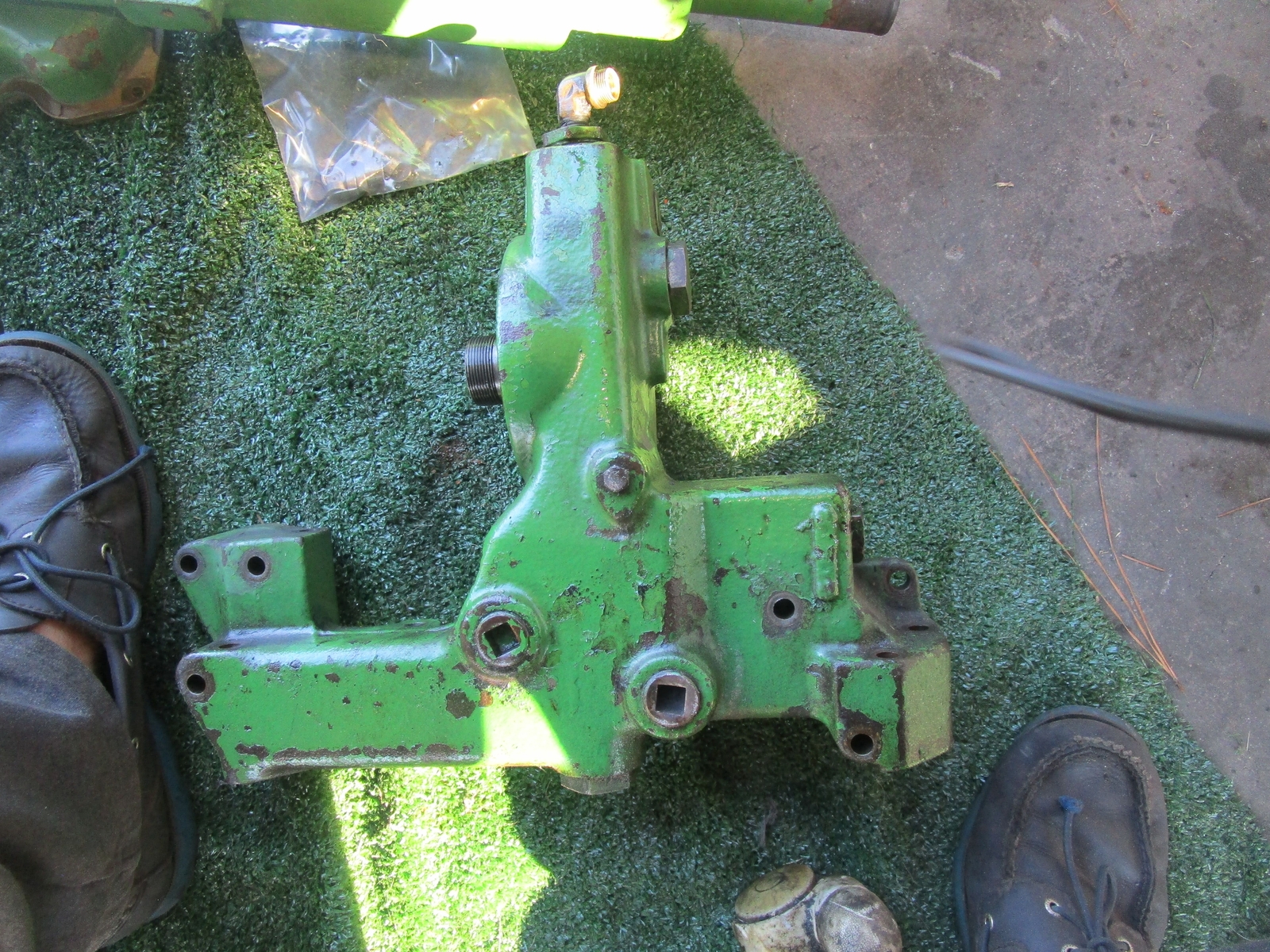 john deere 8650 8640 8630 5820 6-619 6619 R48349 R68157 Oil Filter Base ...