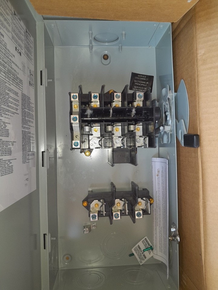 EATON 100AMP OUTDOOR DISCONNECT SWITCH 3 PHASE 240V FUSE TYPE NEMA 3R ...