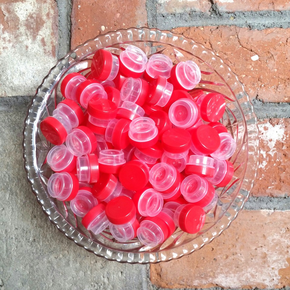50 RED Cap JARS container Used for Hummingbird feeders 1 tsp 1/4 oz USA ...