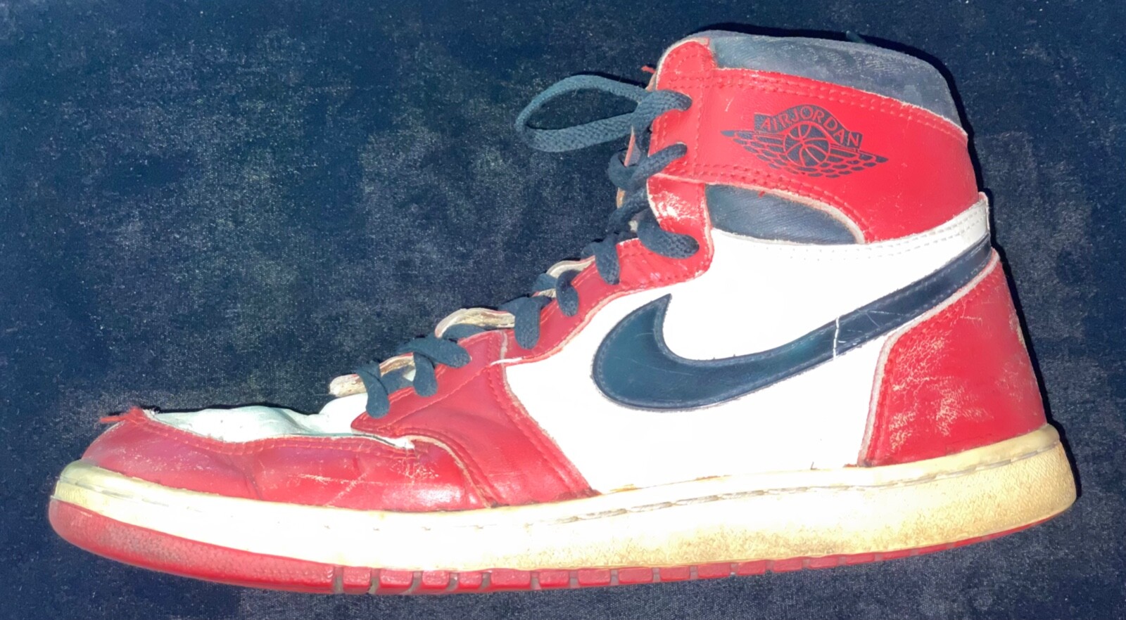 Michael Jordan Rookie Original 1985 Nike Air Jordan 1 Shoes "Chicago ...