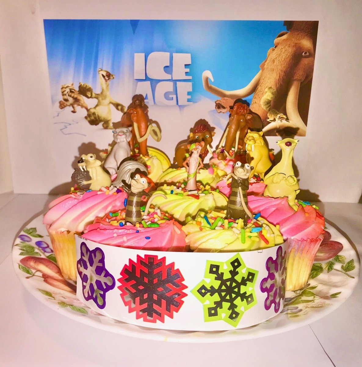 Ice Age Cake Topper 3