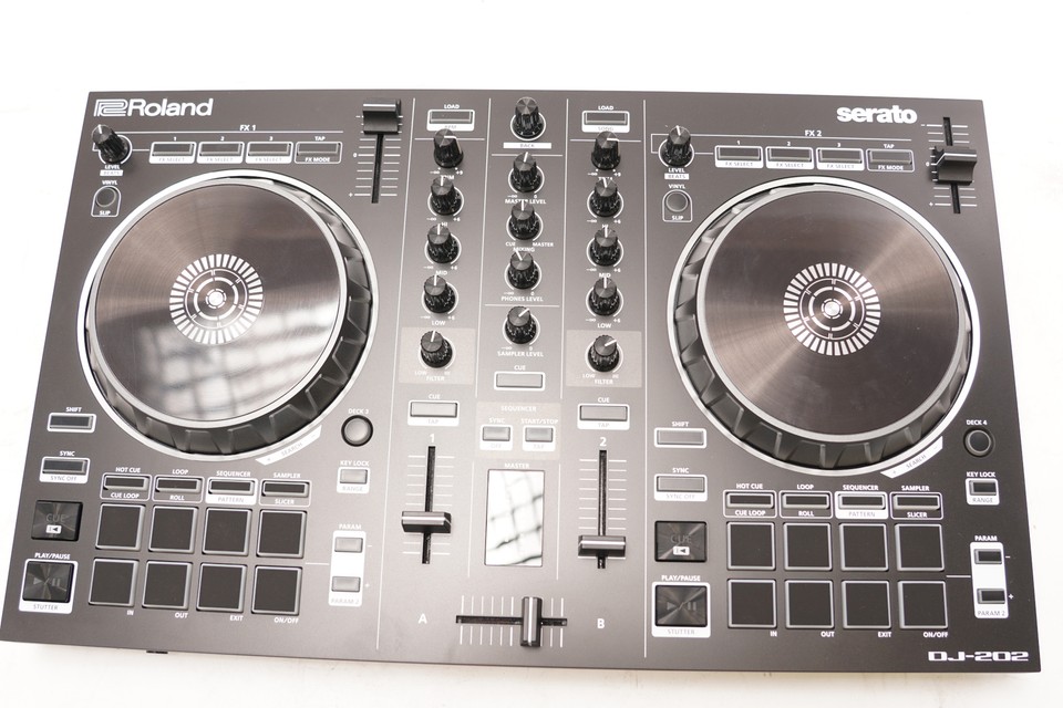 Roland DJ-202 Lightweight Design Two-Channel Four-Deck Serato DJ ...