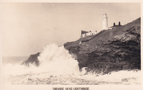 TREVOSE HEAD LIGHTHOUSE, PADSTOW, CORNWALL Shipping Vintage Postcard | eBay
