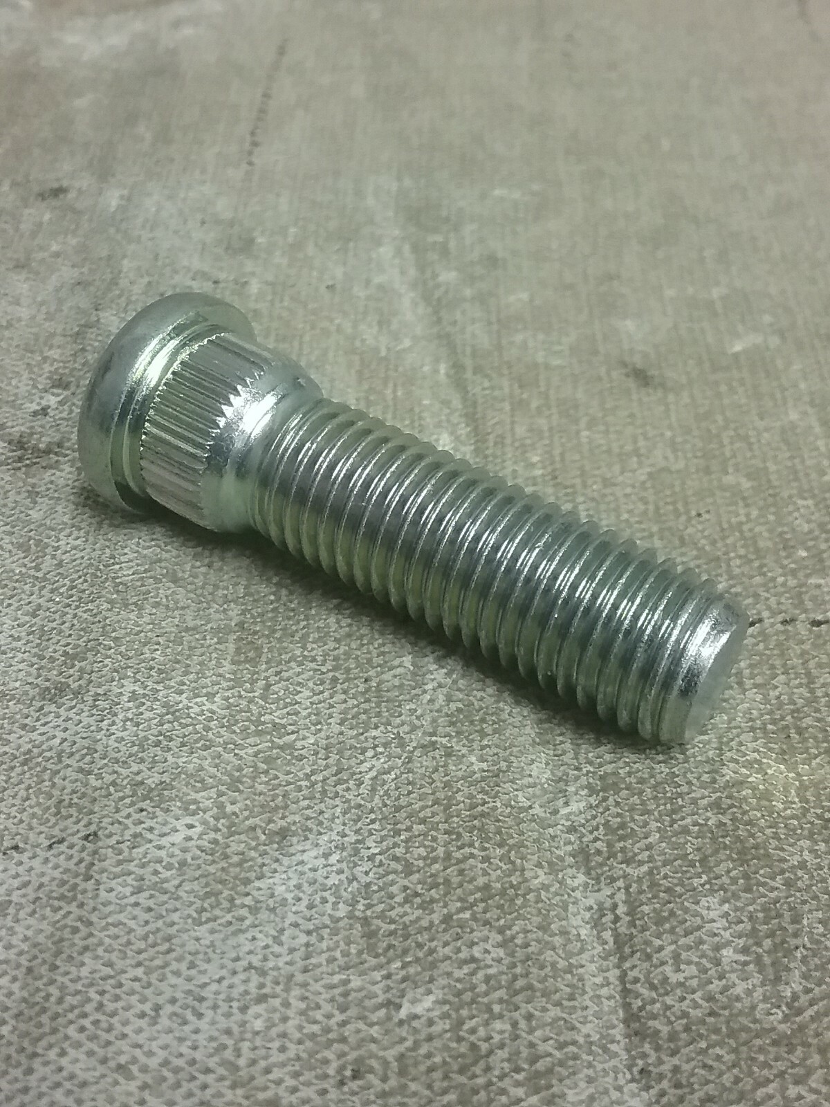 New Kia Hub Bolt 5175236000 | eBay