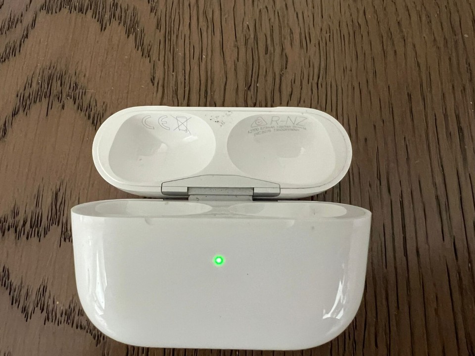 Genuine Apple Airpod Pro 2nd Gen Charging Case with Lightening Charge ...
