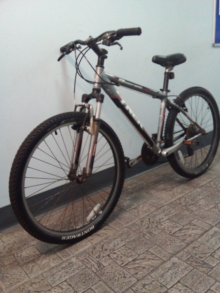 Trek 3500 3 series 16" frame 21 speed 26" wheels silver Shimano ...