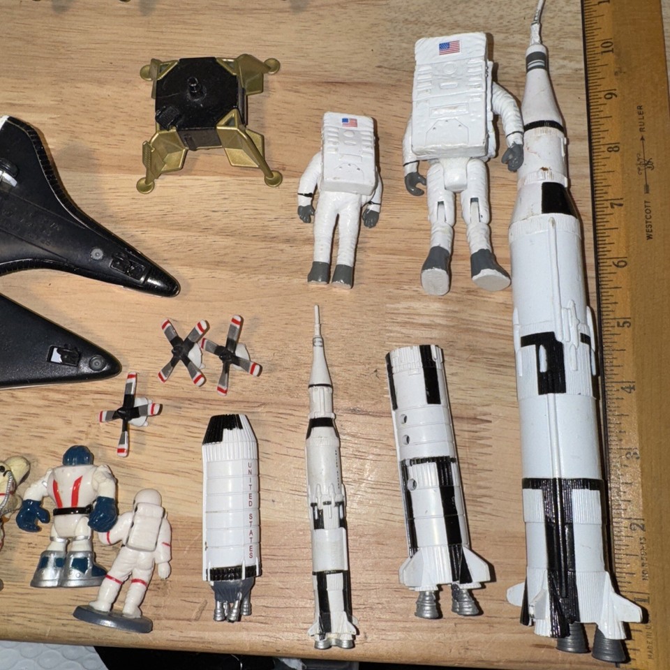 NASA Plastic Astronaut Toy Figure Set And Space Shuttle Lot Of 11 ...