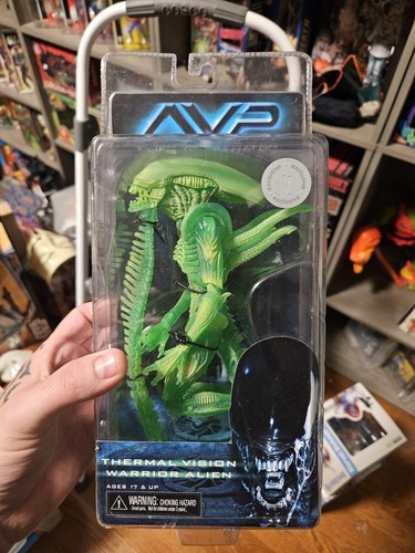 Alien Vs Predator THERMAL VISION WARRIOR ALIEN AVP Unopened Glow In ...