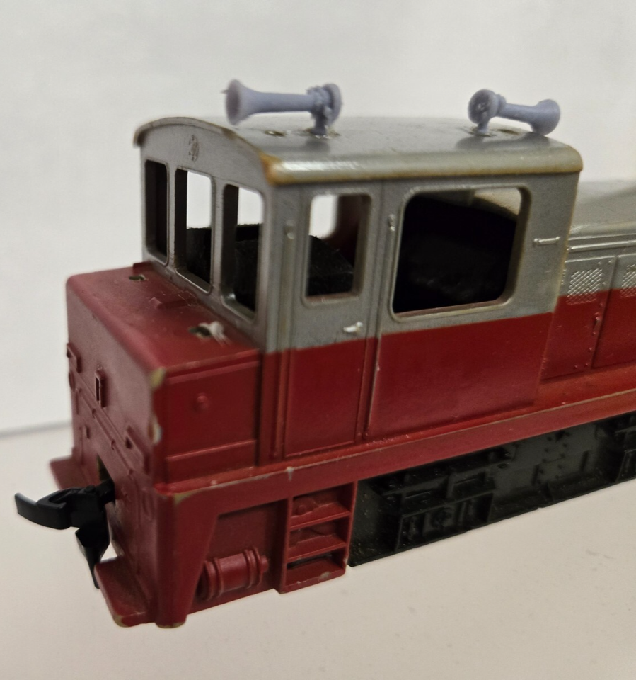 Tyco HO Scale Santa Fe Diesel Switcher 241 | eBay