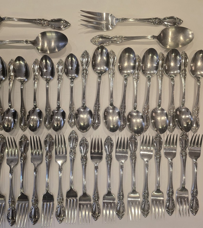 61 PC Oneida LOUISIANA Community Stainless Flatware Set With Serving ...