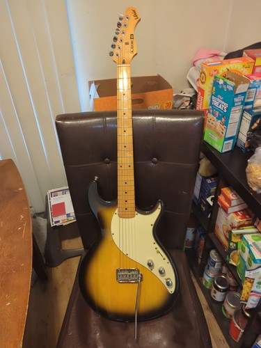 LINE 6 Variax 600 Electric Guitar Honeyburst + Soft Case | eBay