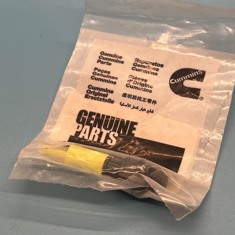 GENUINE OEM CUMMINS 2880305 DEF DOSER INJECTOR MALE CONNECTOR 6.7L | eBay