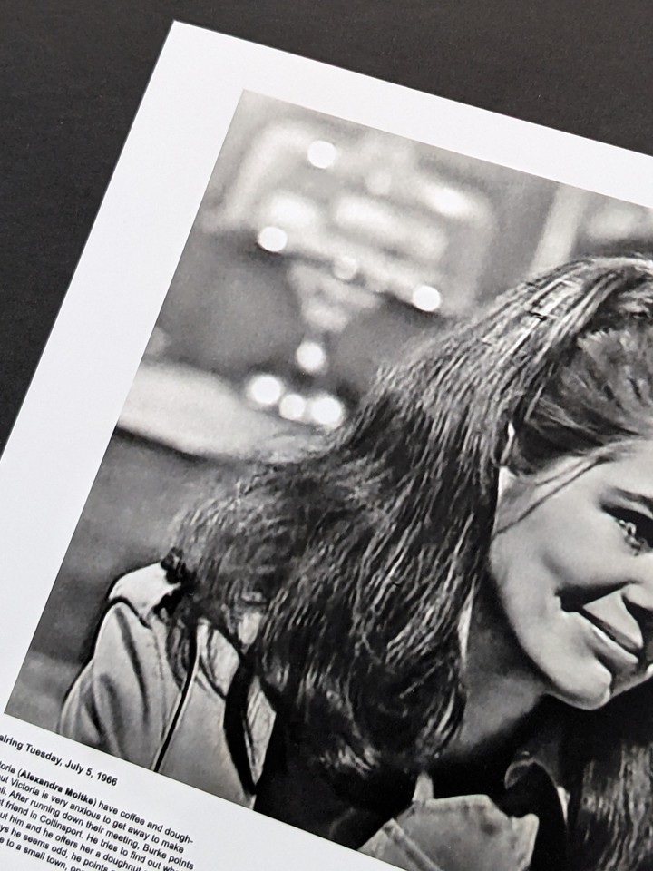 Alexandra Isles Moltke DARK SHADOWS signed 8x10 photo AUTOGRAPH coa | eBay