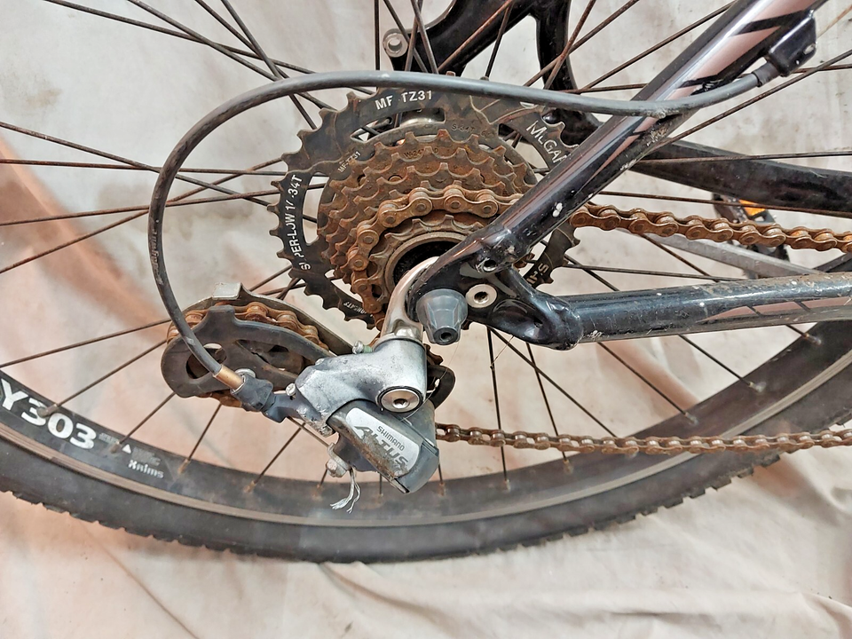 2012 Specialized Hardrock MTB Bike Large 19" Hardtail Shimano Triple ...