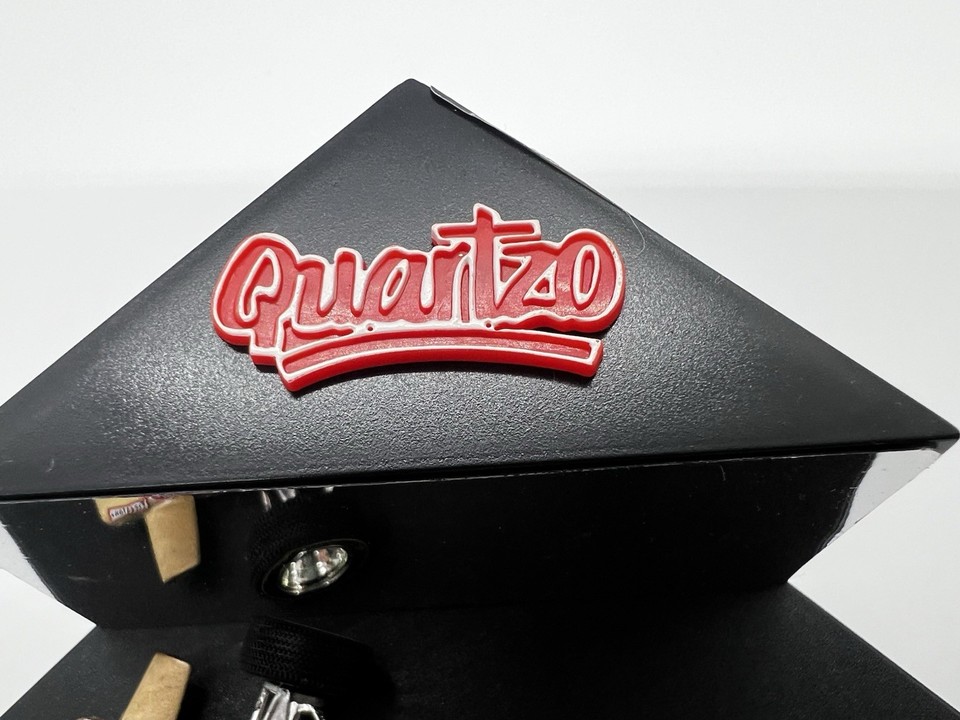 QUARTZO 4009 F1 Lotus 49B Gold Leaf Mario Andretti #12 1:43 USA Grand ...