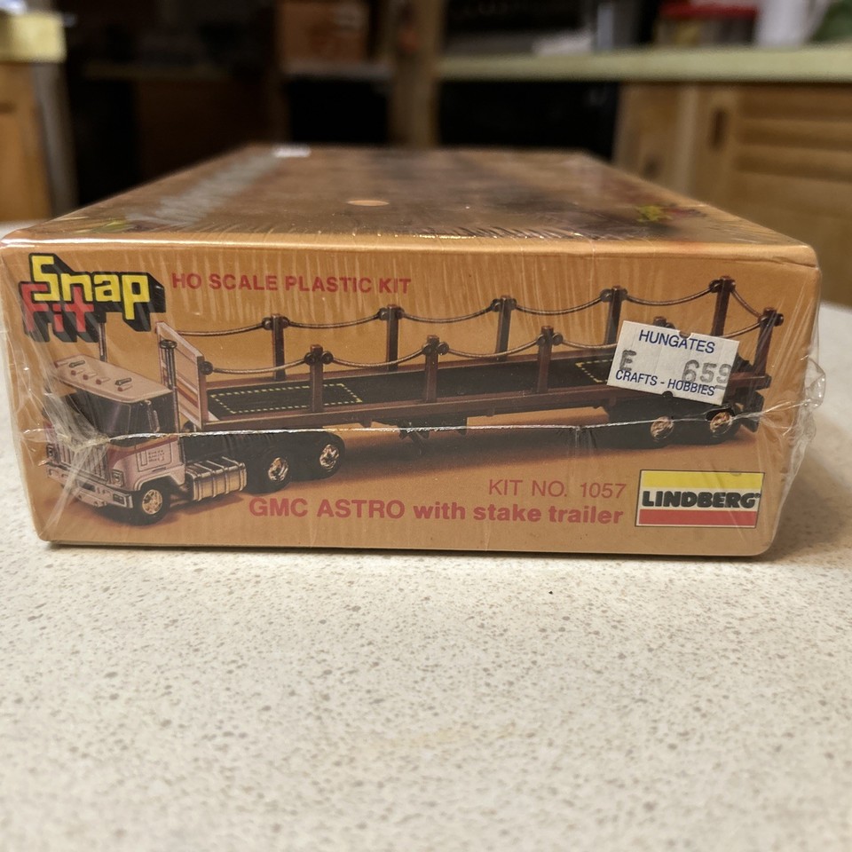 Lindberg Interstate Hauler Ho Scale GMC Astro W/ Stake Trailer Model ...