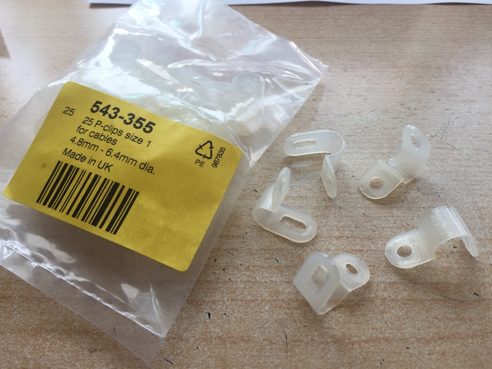 Nylon White Plastic 6.4mm P Clips for Cable, Conduit, Tubing, Sleeving ...