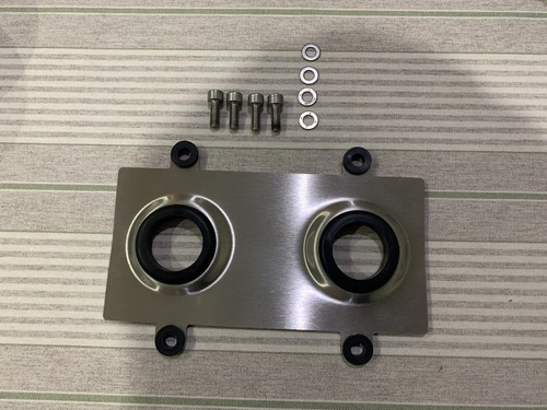 Suzuki GT185 Motorcycle Cylinder Head Spark Plug Cover Plate Set | eBay UK