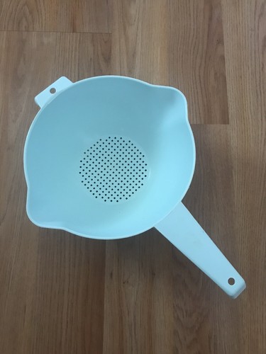 Vtg Tupperware 2 Qt. Colander 1523 Strainer Aqua Blue 2 Spouts USA 8x 4 ...