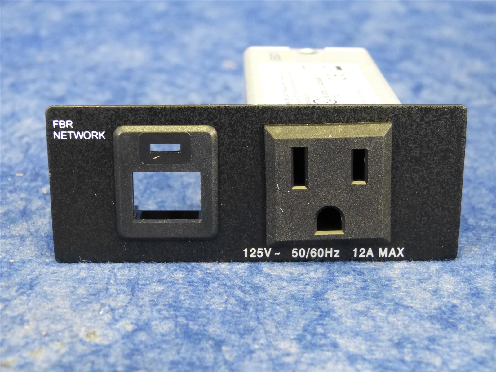 NEW Extron AC NET AAP US BLACK / 70-150-02 AC Outlet & RJ-45 Adapter ...