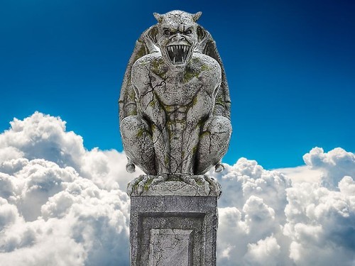 Gargoyle Pillar Animated Prop + 30' Stone Wall Backdrop Halloween ...