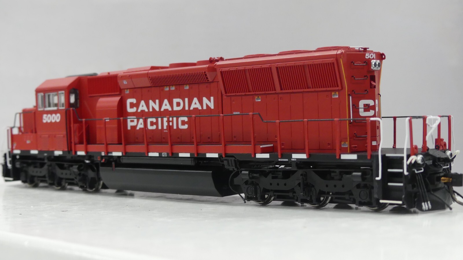 Bowser HO SD30C-ECO (Early) Canadian Pacific # 5009 Locomotive (3-60503) for sale online | eBay
