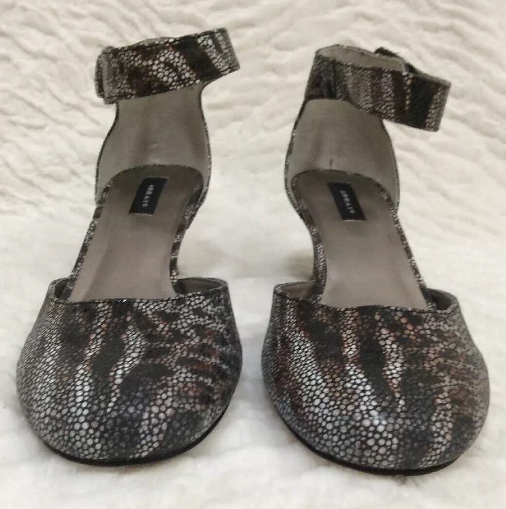 Array Shoes Womens Leather Closed Toe Ankle Strap Animal Print Size 6 ...