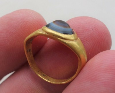 Antiquities - Roman Gold Ring - Vatican