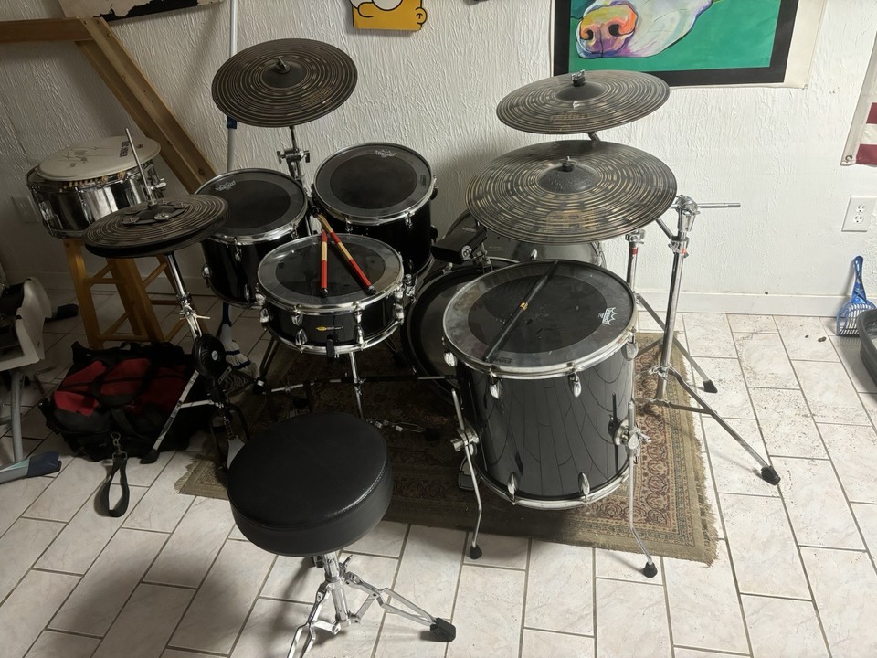 Ludwig Accent With Meinal Cymbals. Cymbals Are Gently Used Has Double ...